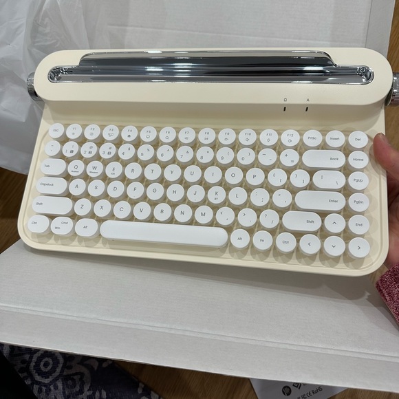 Computers, Laptops & Parts | Actto B53 Wireless Typewriter Retro ...